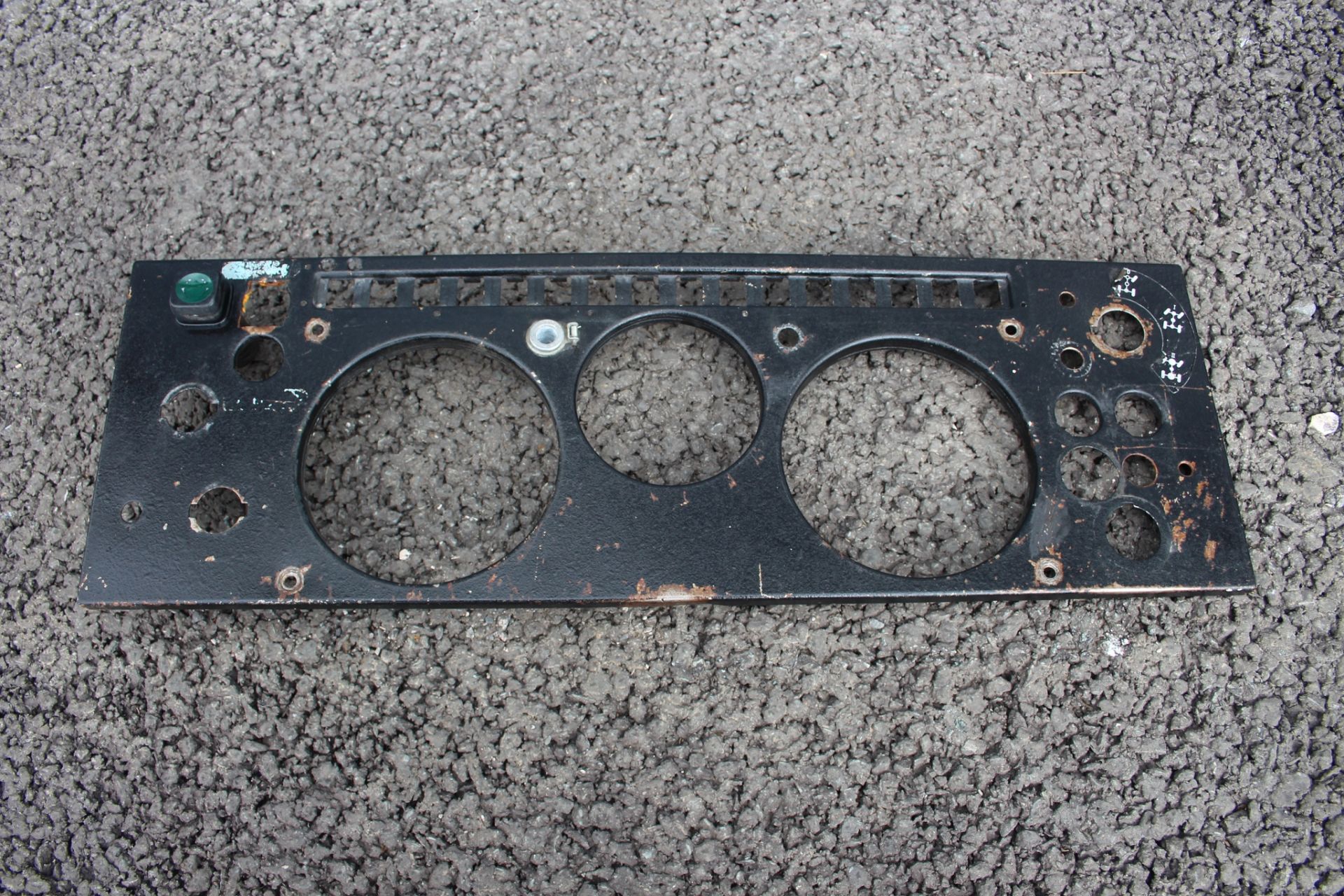 USED DASH PANEL SBU EARLY DASH BLACK | Atkinson Vos