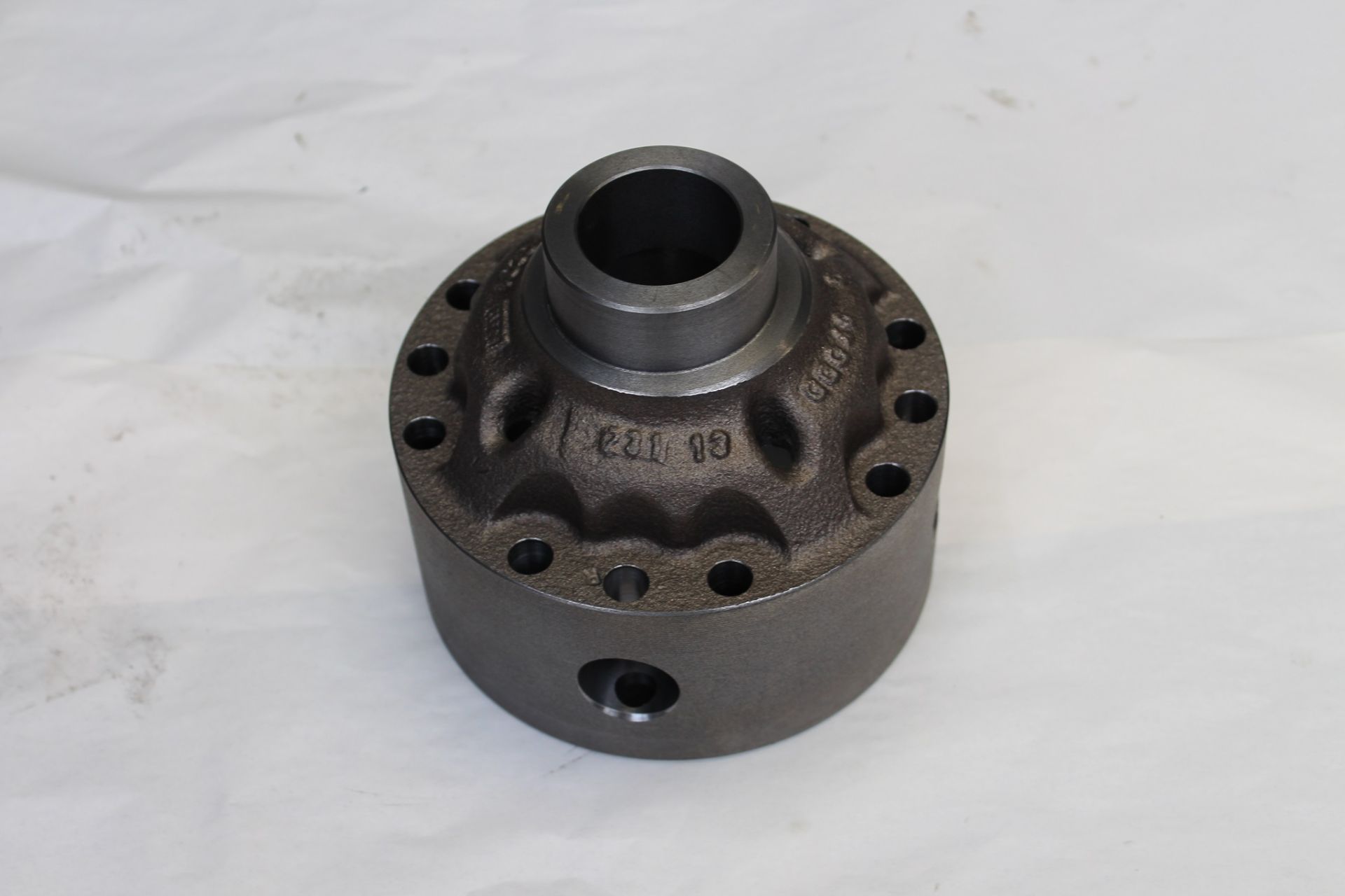 NEW GENUINE MERCEDES DIFFERENTIAL CASING | Atkinson Vos