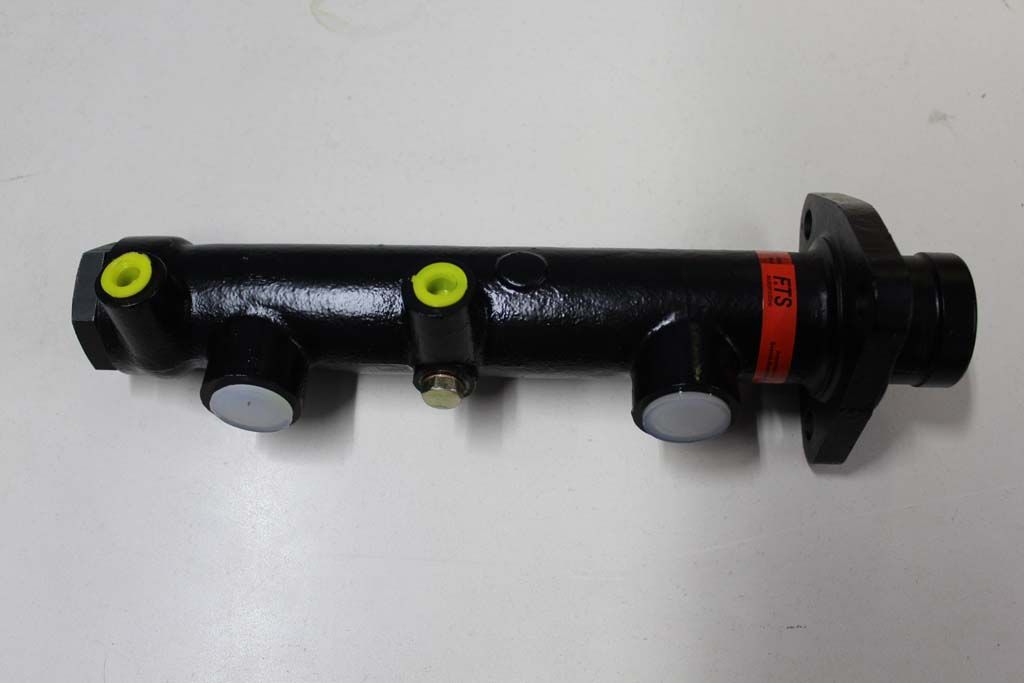 NEW DUAL CIRCUIT BRAKE MASTER CYLINDER 424-437 | Atkinson Vos
