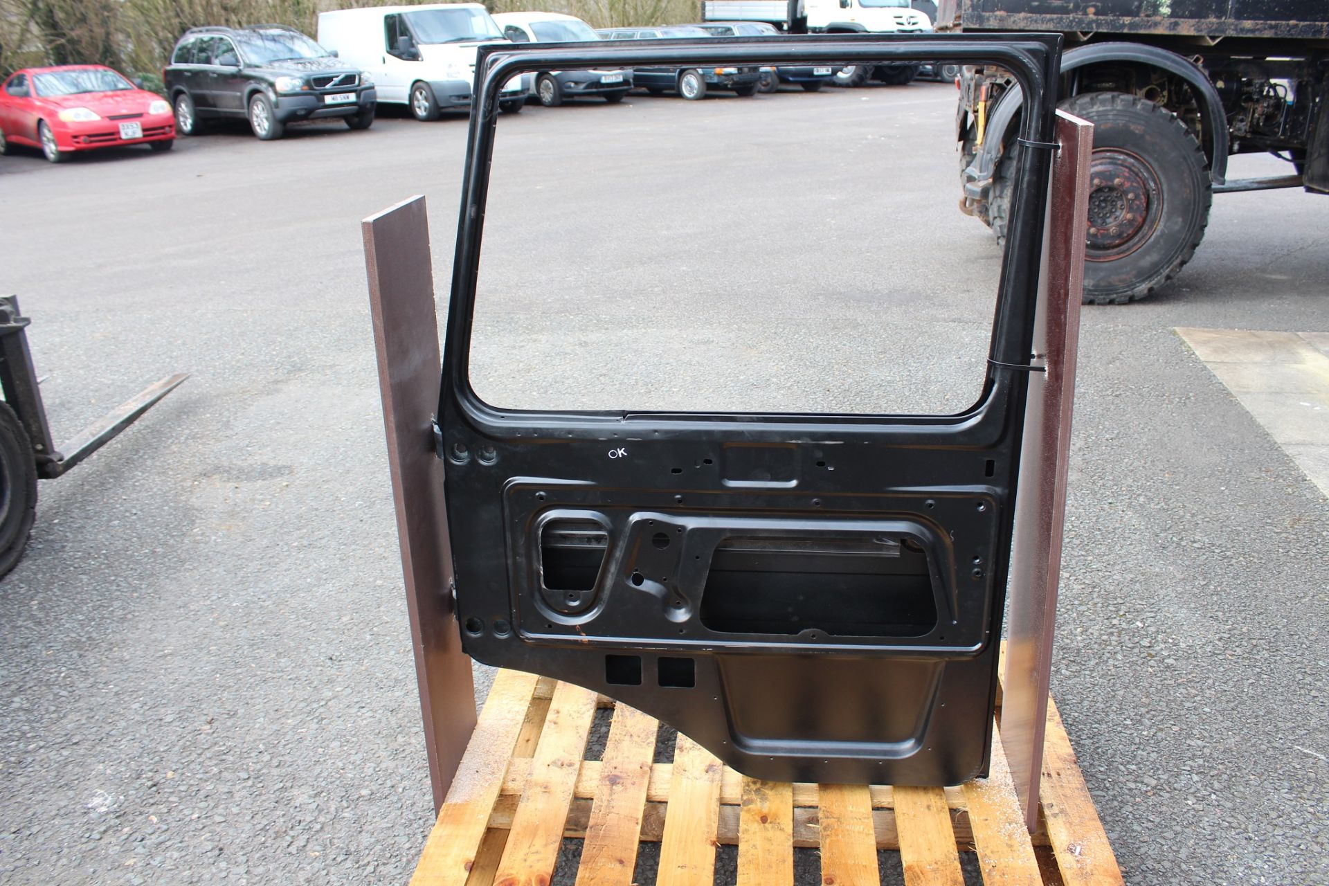 New doors to suit all square cab unimog models | Atkinson Vos