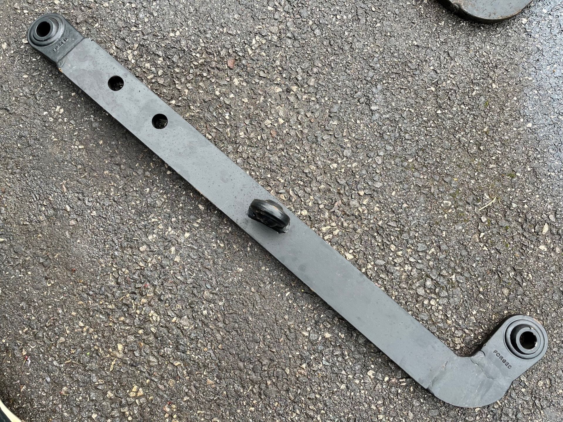 LEFT HAND REAR LINKAGE ARM 424 MODELS | Atkinson Vos